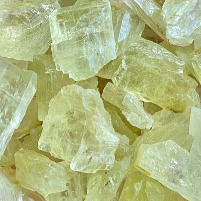 Hiddenite Crystal: Healing Properties, Meaning & Uses